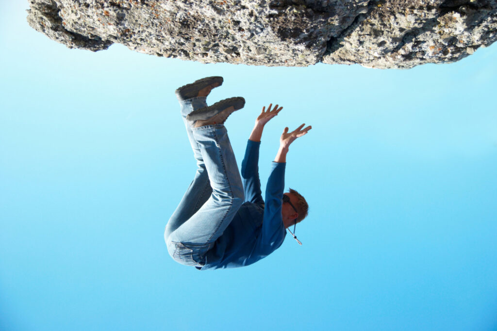 Decoding Dreams About Falling: 20 Shocking Insights
