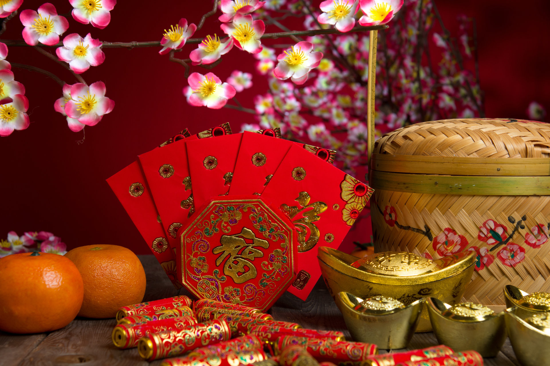 2024 CNY Gifts: Master the Art of Festive Giving