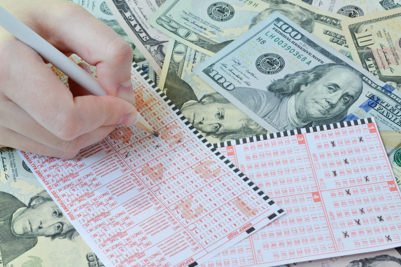 Best Lottery Lucky Numbers in 2024 + 10 Winning Combination Predictions